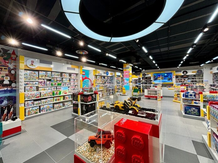 Cape Town’s flagship LEGO® Certified Store docks at V&A Waterfront ...